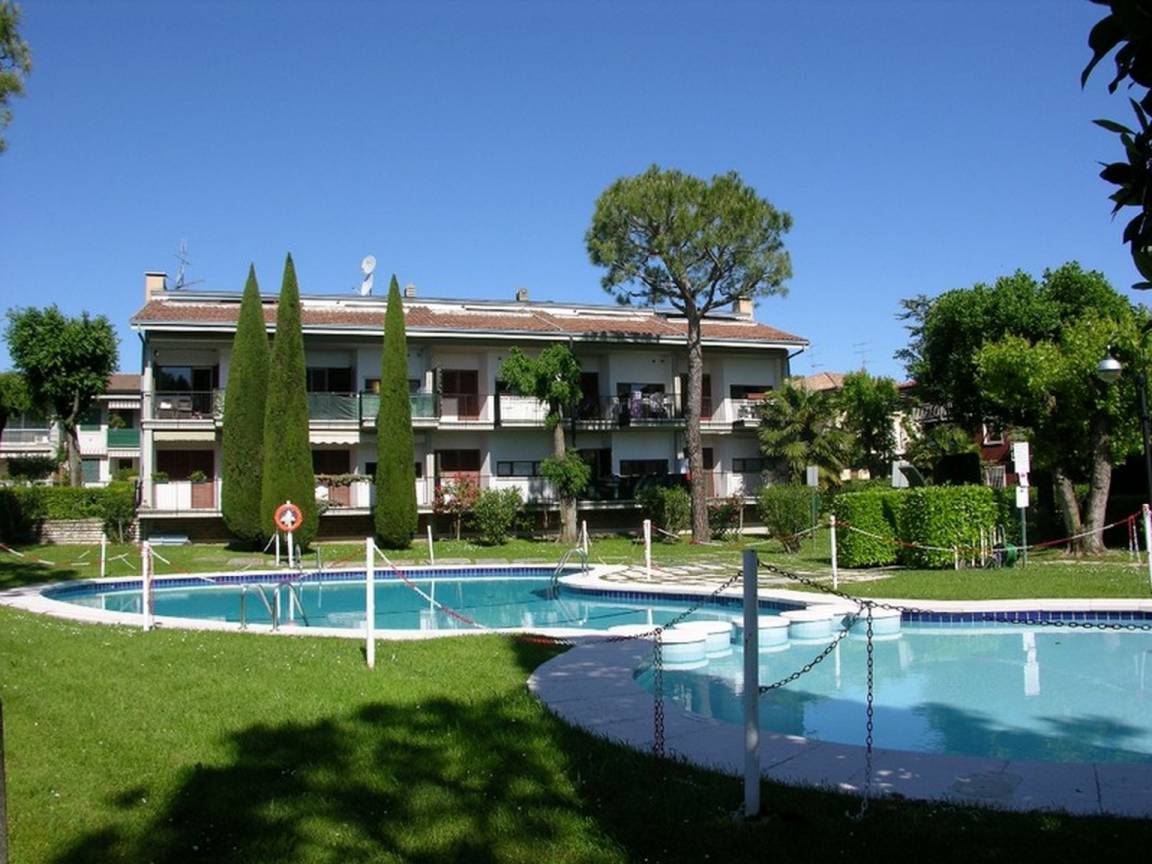 75 M² Ferienwohnung ∙ 1 Schlafzimmer ∙ 4 Gäste - Sirmione