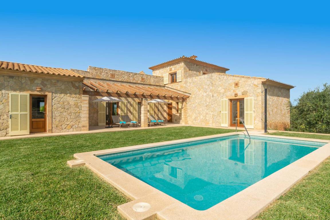 192 M² Villa ∙ 2 Slaapkamers ∙ 4 Gasten - Cala Millor