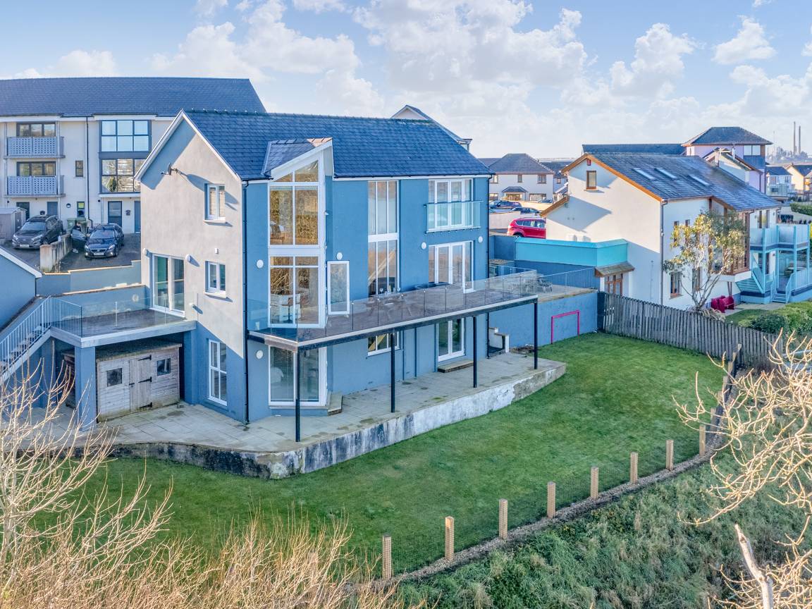 Cottage ∙ 4 Bedrooms ∙ 8 Guests - Barafundle Bay