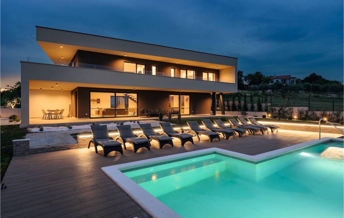272 M² Ferienhaus ∙ 5 Schlafzimmer ∙ 10 Gäste - Labin