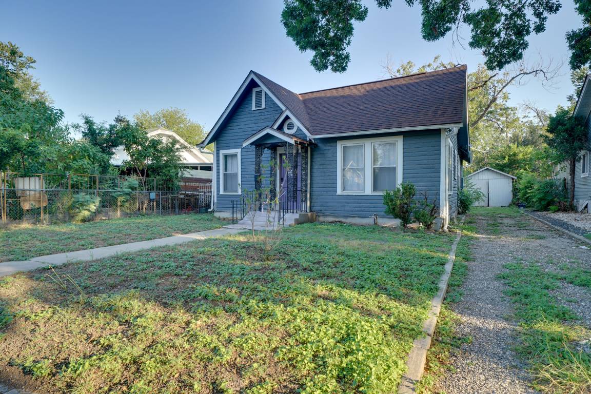 83 M² House ∙ 2 Bedrooms ∙ 6 Guests - San Antonio, TX