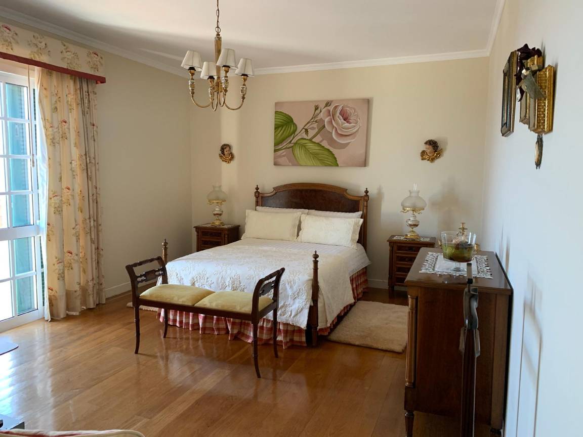 300 M² Ferienhaus ∙ 3 Schlafzimmer ∙ 6 Gäste - Caniço