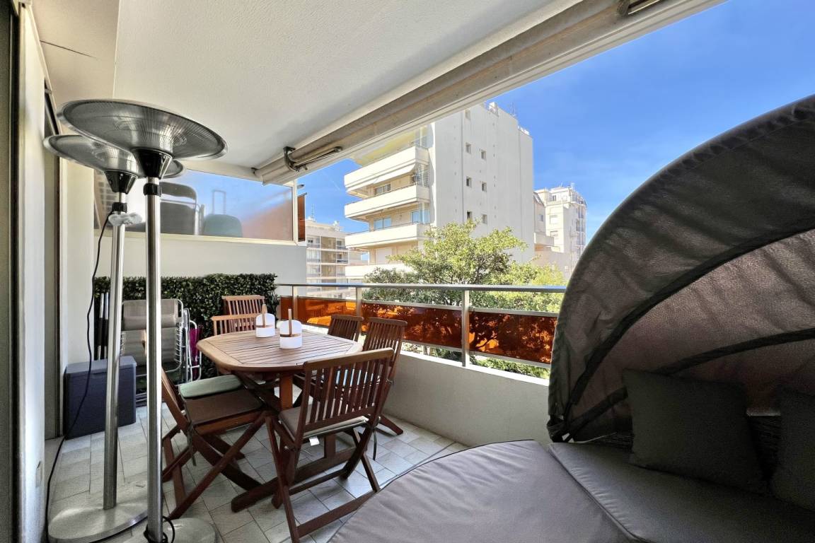 49 M² Appartement ∙ 1 Chambre ∙ 4 Personnes - ibis budget Cannes Mougins
