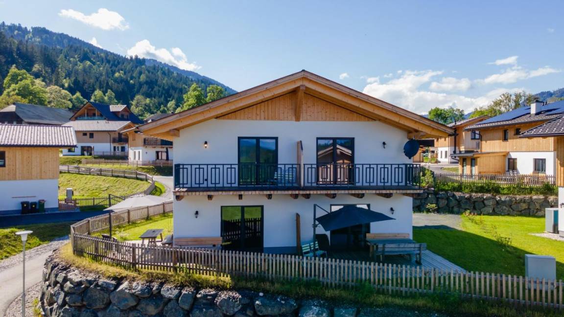 88 M² Ferienhaus ∙ 3 Schlafzimmer ∙ 6 Gäste - Hermagor