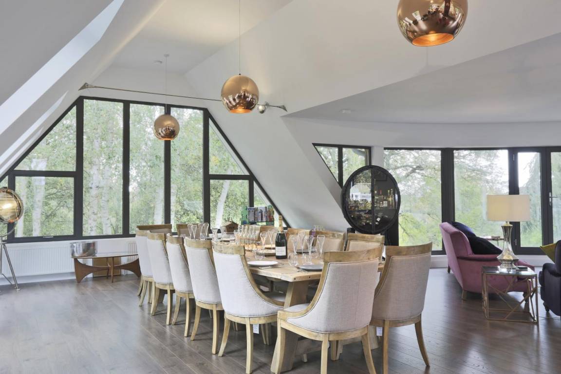 Cottage ∙ 6 Bedrooms ∙ 12 Guests - Lavenham