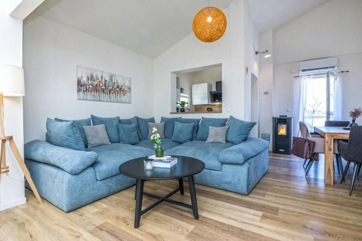 220 M² Ferienhaus ∙ 5 Schlafzimmer ∙ 13 Gäste - Nin