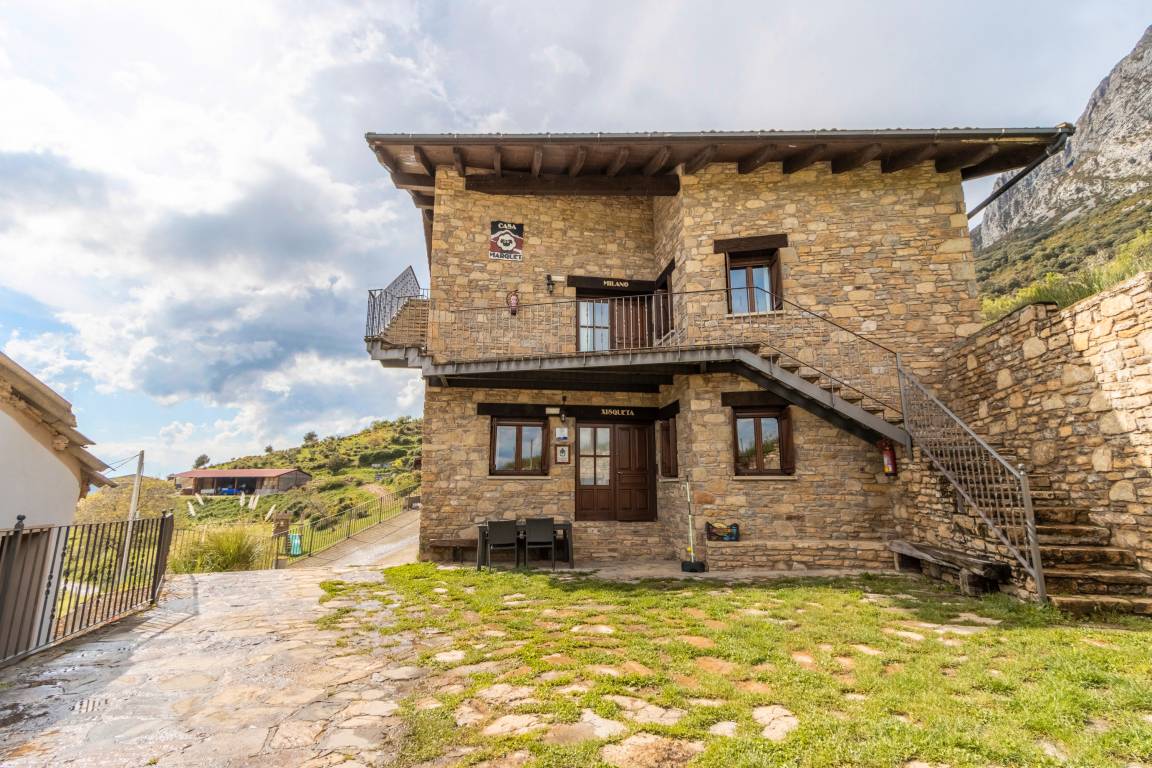 90 M² Apartamento ∙ 3 Habitaciones ∙ 6 Huéspedes - Campo