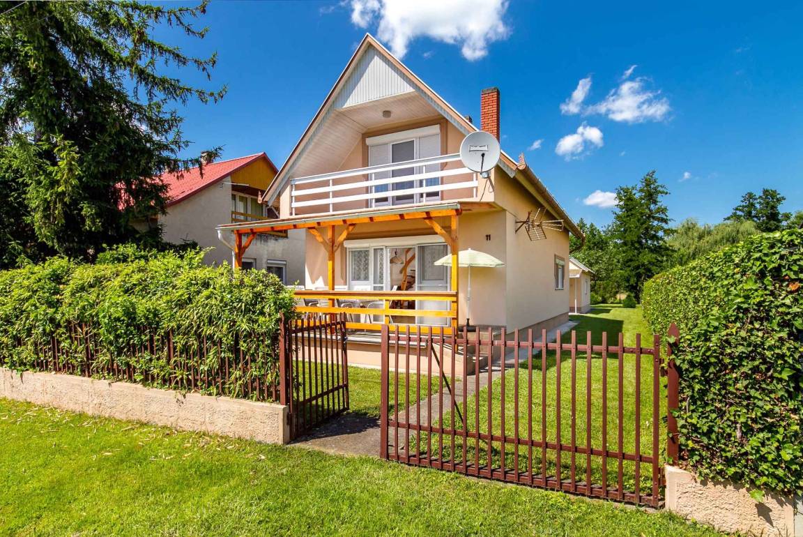 95 M² Maison De Vacances ∙ 4 Chambres ∙ 8 Personnes - Balatonmáriafürdő