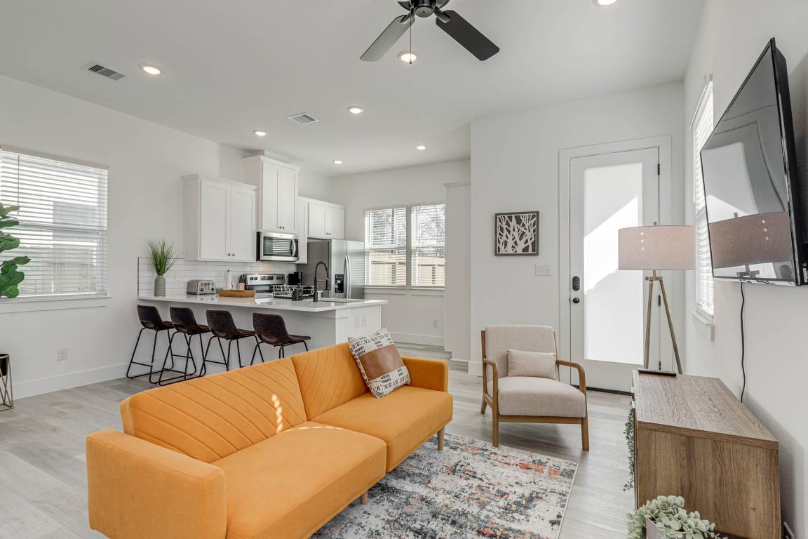 92 M² House ∙ 2 Bedrooms ∙ 5 Guests - Houston, TX