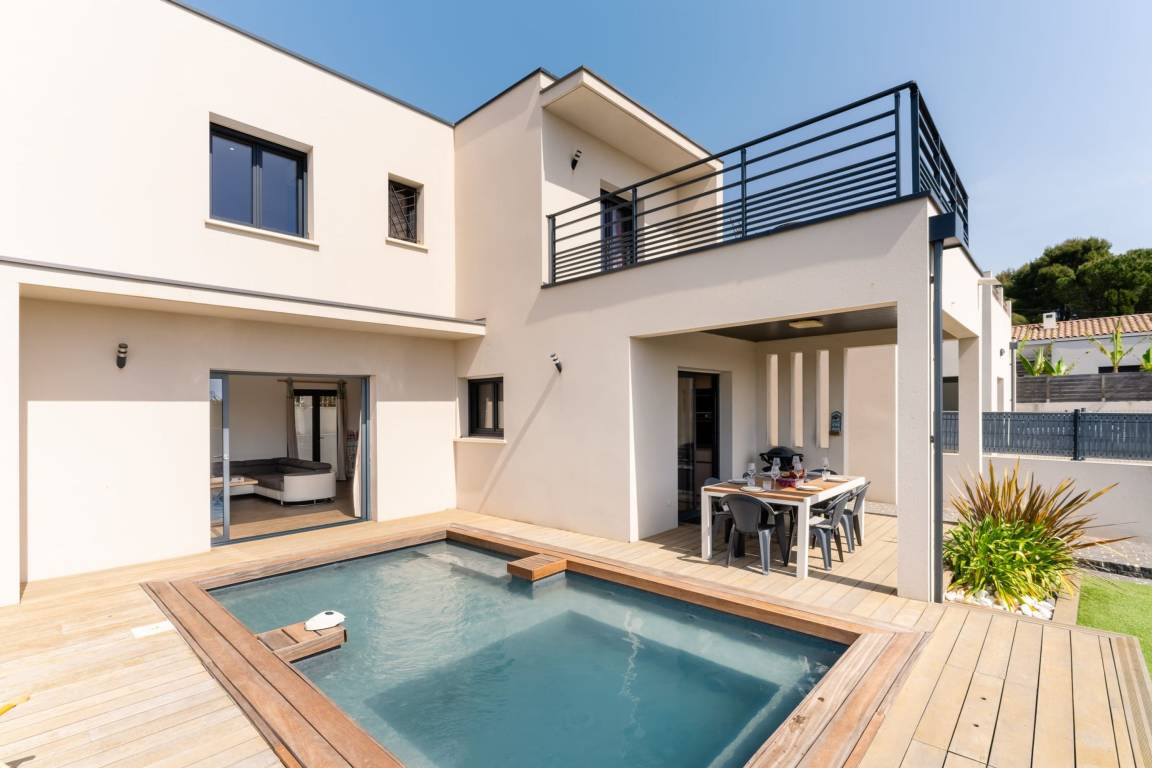 130 M² Villa ∙ 3 Chambres ∙ 8 Personnes - Valras-Plage