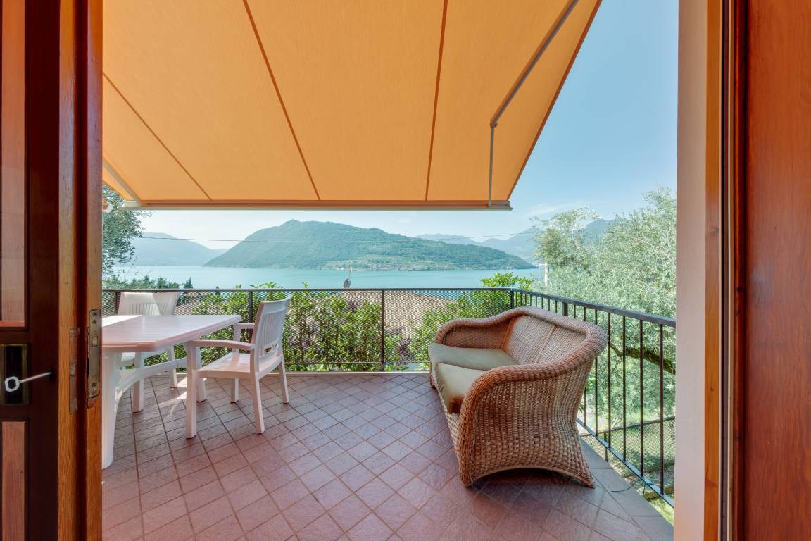 300 M² Villa ∙ 2 Slaapkamers ∙ 6 Gasten - Iseo
