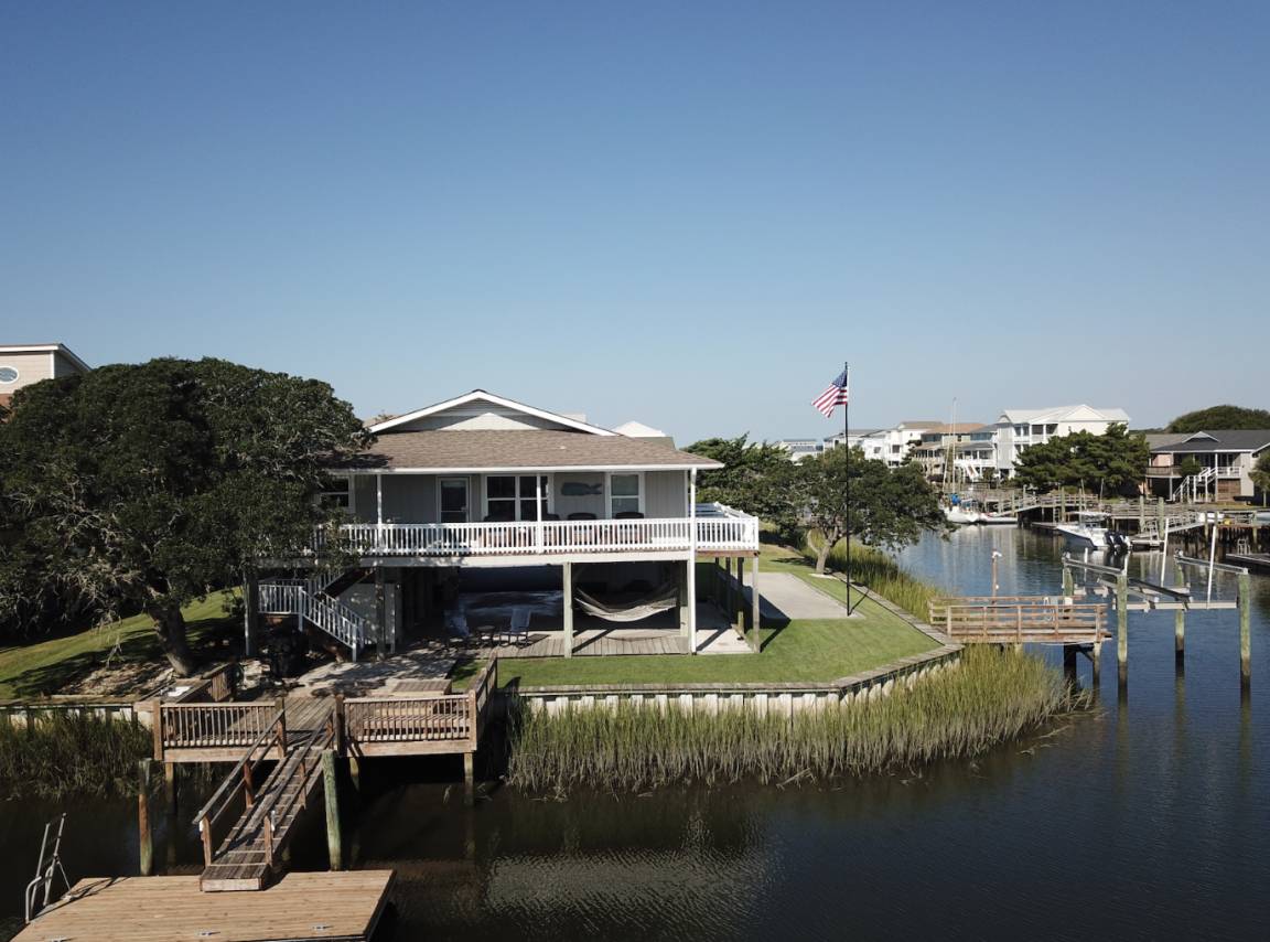 172 M² House ∙ 4 Bedrooms ∙ 10 Guests - Holden Beach, NC