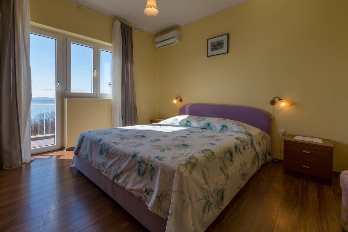 74 M² Apartment ∙ 2 Bedrooms ∙ 5 Guests - Crikvenica