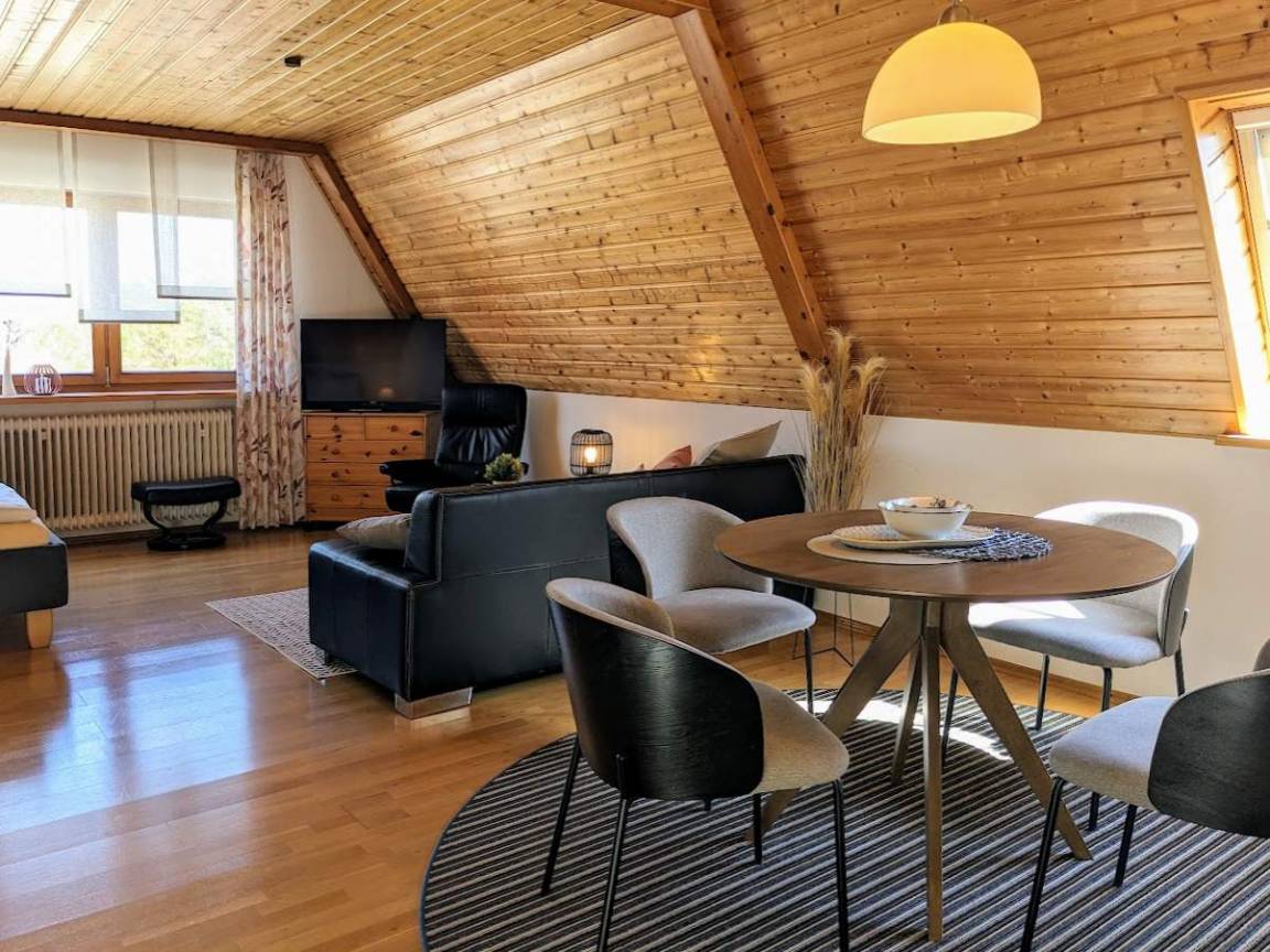 50 M² Ferienwohnung ∙ 1 Schlafzimmer ∙ 2 Gäste - Arberg