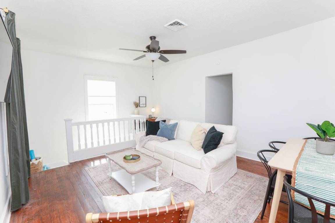 Apartment ∙ 3 Bedrooms ∙ 6 Guests - Norfolk, VA