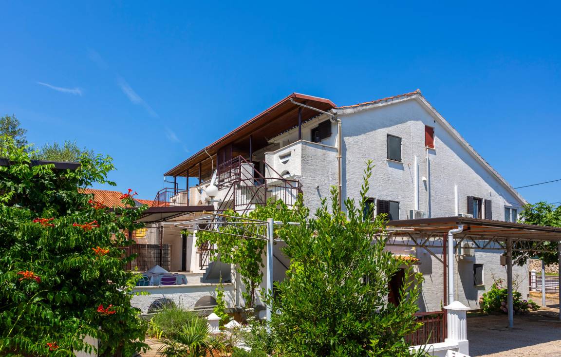 78 M² Apartment ∙ 2 Bedrooms ∙ 6 Guests - Cres