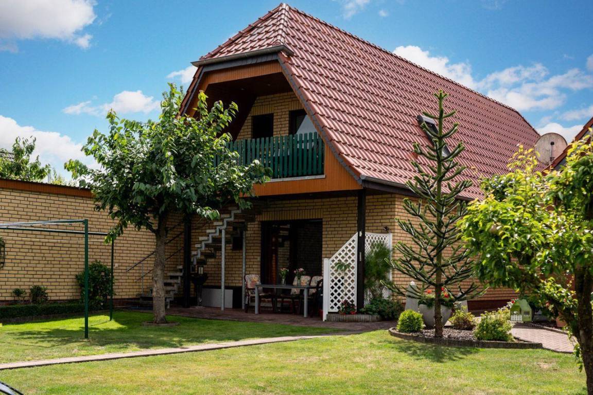 75 M² Ferienwohnung ∙ 2 Schlafzimmer ∙ 4 Gäste - Mirow
