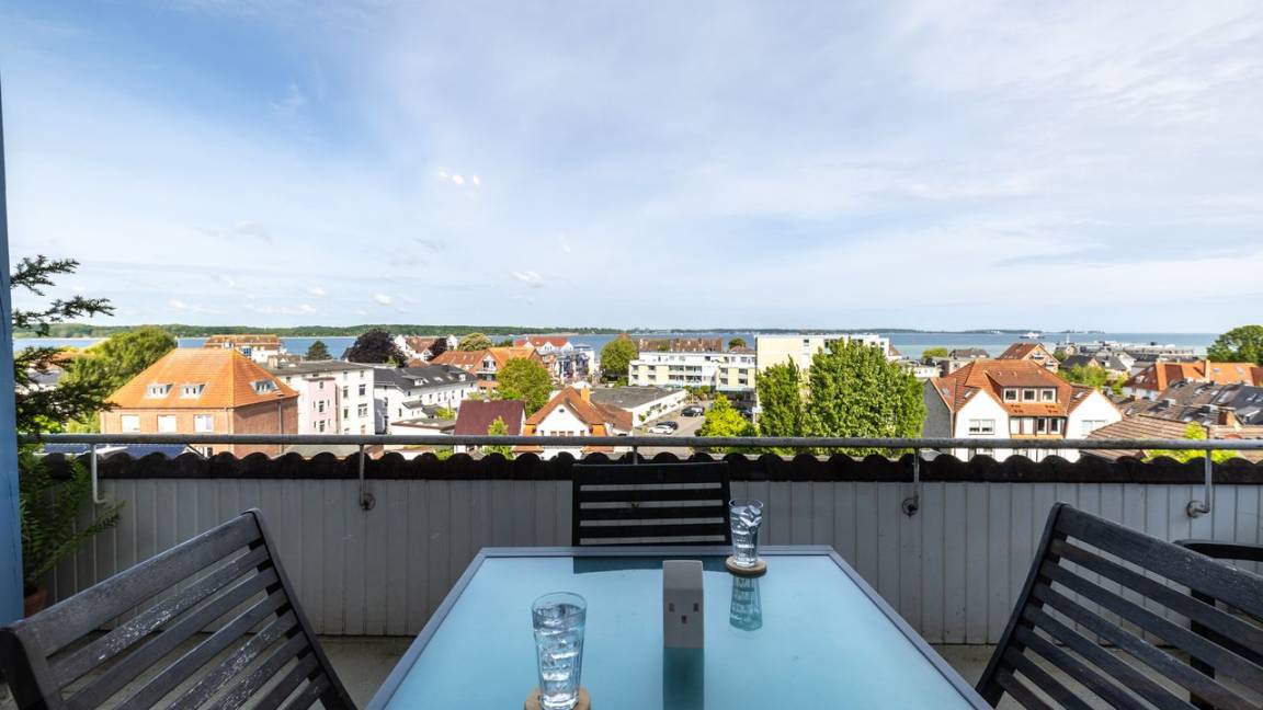 81 M² Appartement ∙ 2 Chambres ∙ 6 Personnes - Heikendorf