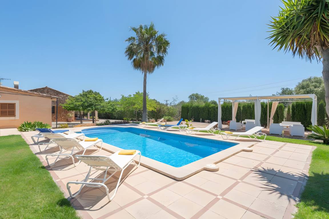 120 M² Maison De Campagne ∙ 4 Chambres ∙ 8 Personnes - Cala Bona