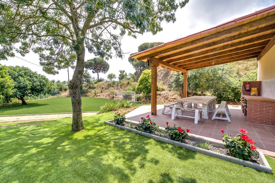 200 M² House ∙ 5 Bedrooms ∙ 18 Guests - Malgrat de Mar