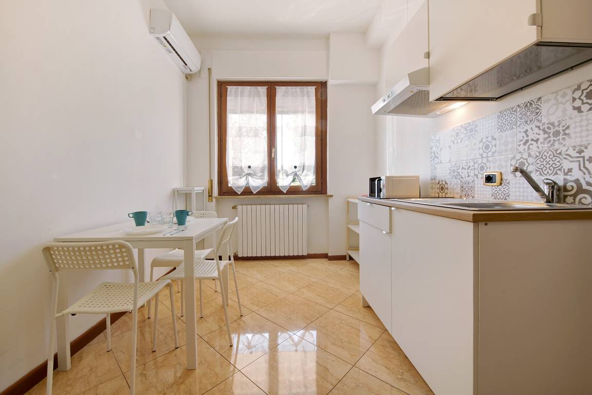 30 M² Ferienwohnung ∙ 1 Schlafzimmer ∙ 2 Gäste - Peschiera del Garda