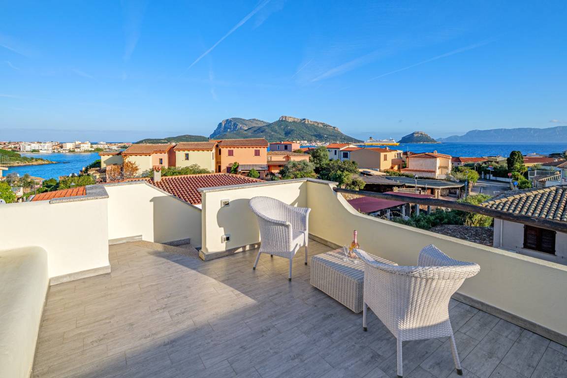110 M² Maison De Vacances ∙ 3 Chambres ∙ 6 Personnes - Golfo Aranci
