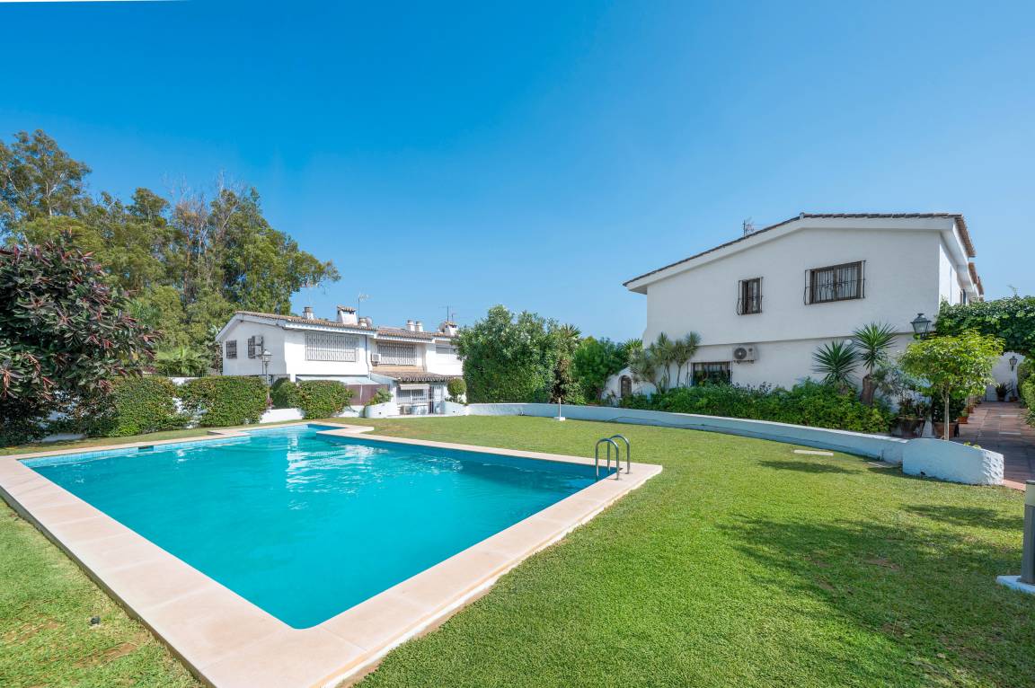 85 M² House ∙ 2 Bedrooms ∙ 4 Guests - Benahavís