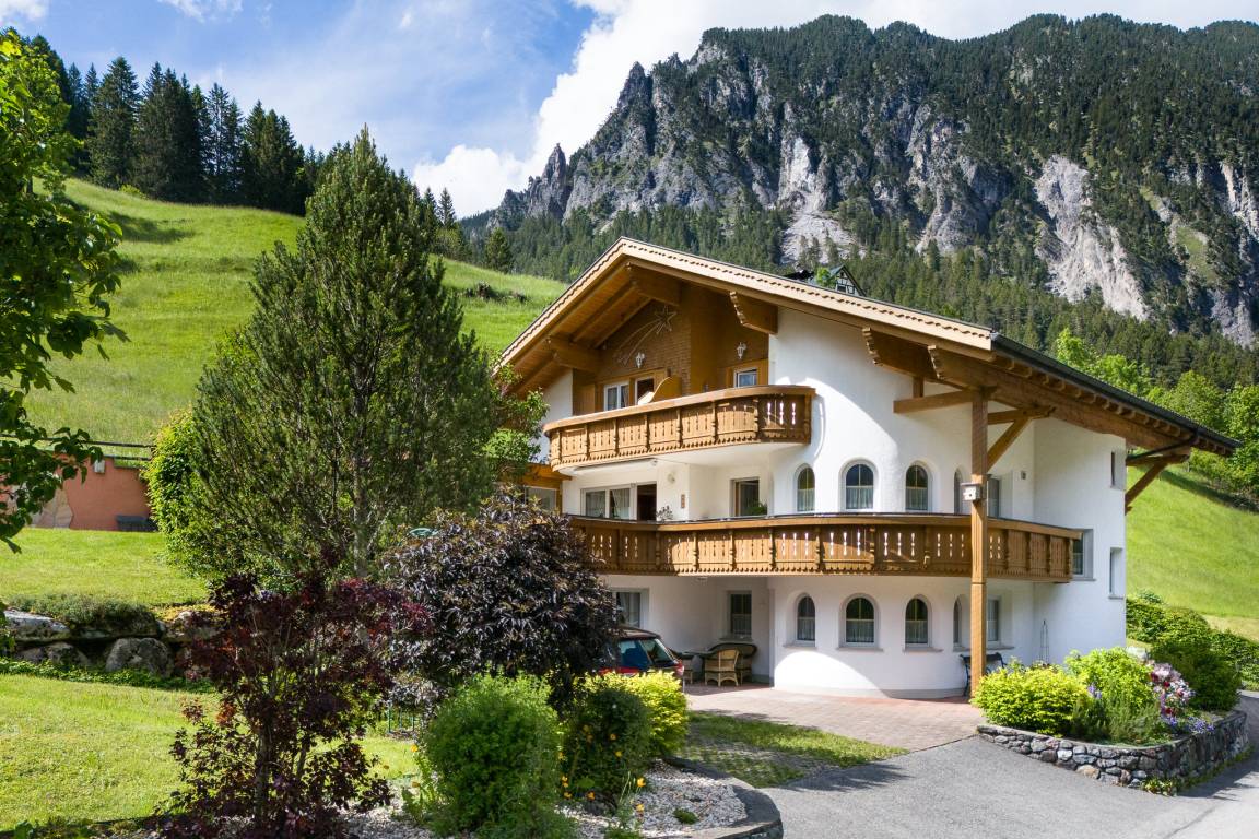 84 M² Appartement ∙ 2 Chambres ∙ 6 Personnes - Brandnertal