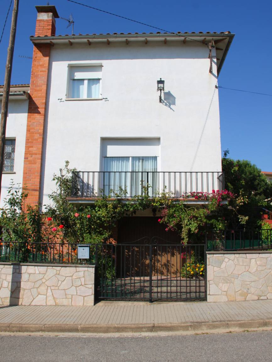 200 M² House ∙ 5 Bedrooms ∙ 11 Guests - Costa Brava