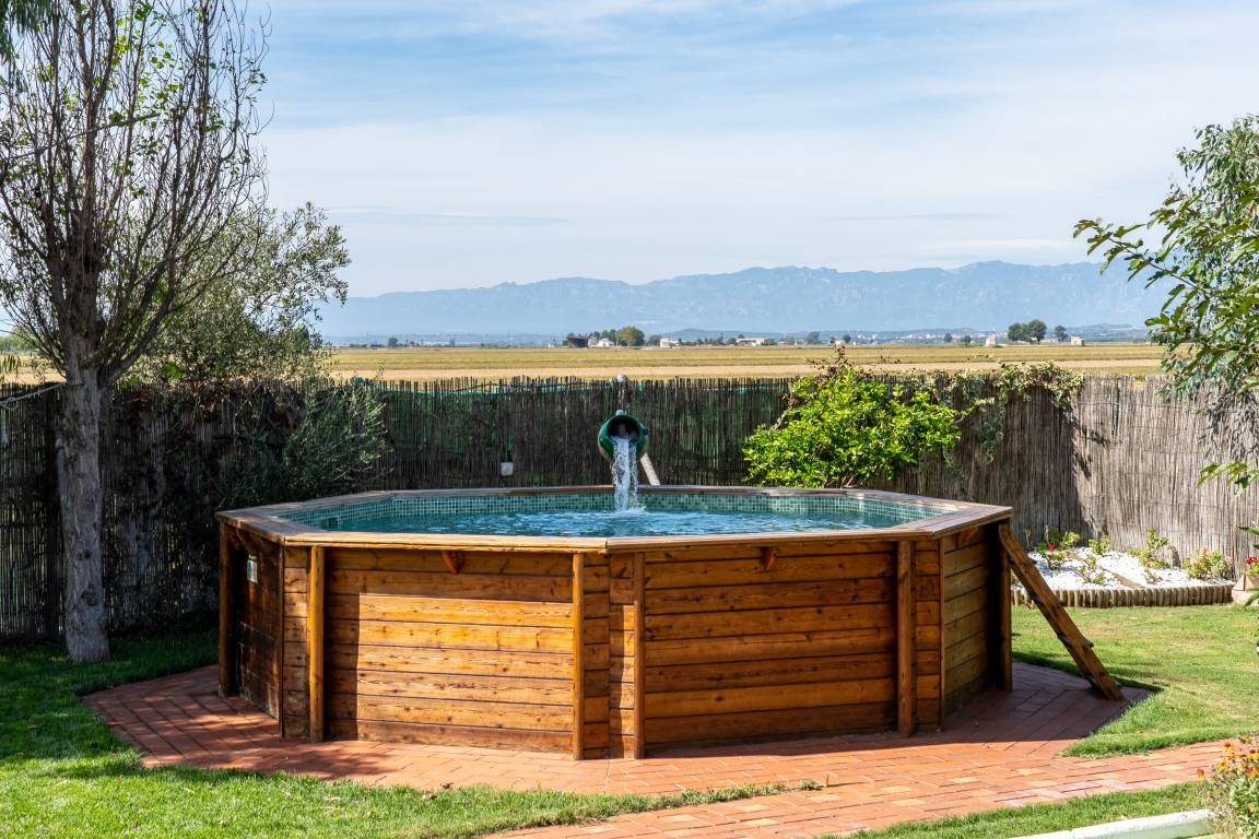1500 M² Maison De Vacances ∙ 5 Chambres ∙ 16 Personnes - Deltebre
