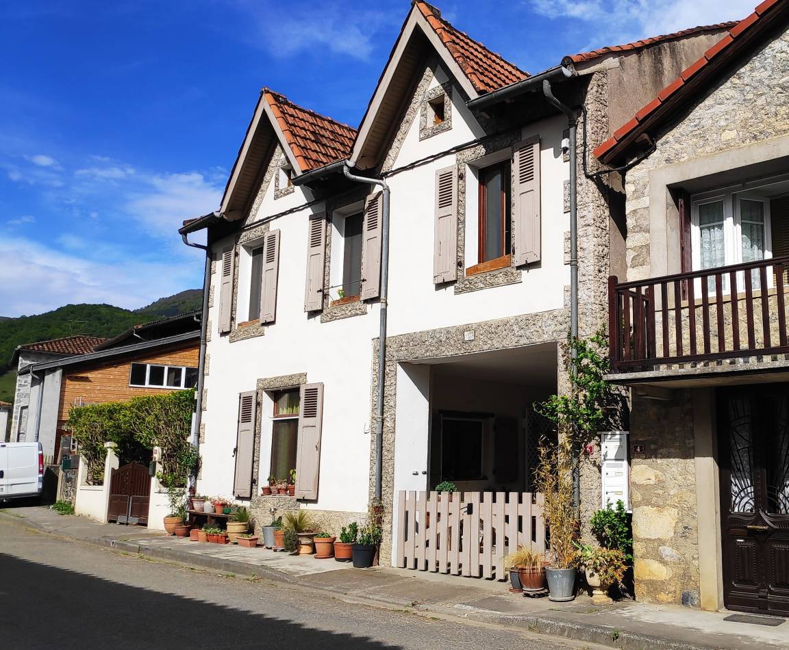 142 M² Maison De Vacances ∙ 3 Chambres ∙ 6 Personnes - Saint-Girons