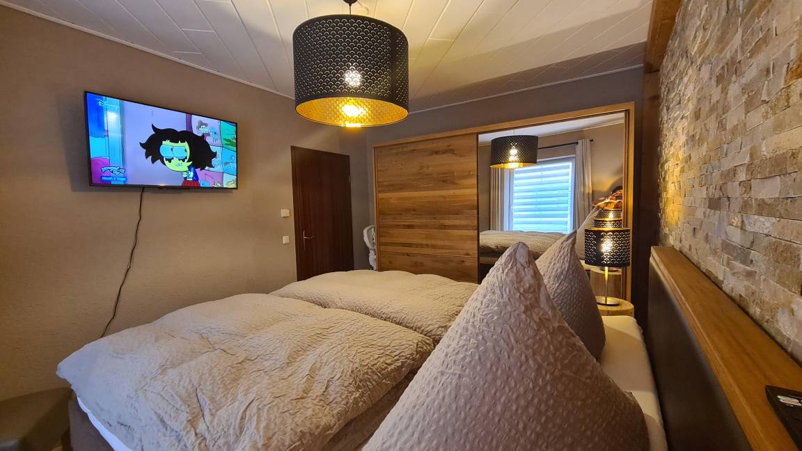 100 M² Ferienwohnung ∙ 3 Schlafzimmer ∙ 8 Gäste - Annaberg-Buchholz