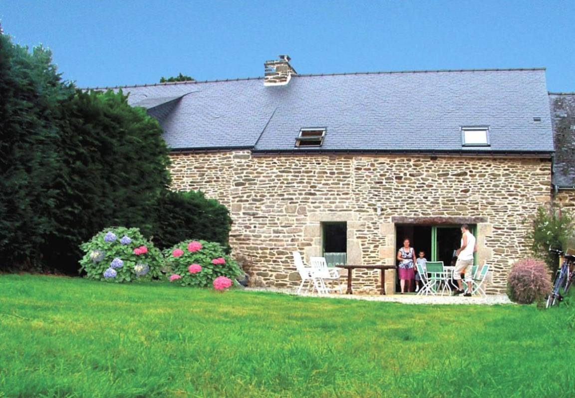 115 M² Gîte ∙ 3 Chambres ∙ 6 Personnes - Josselin