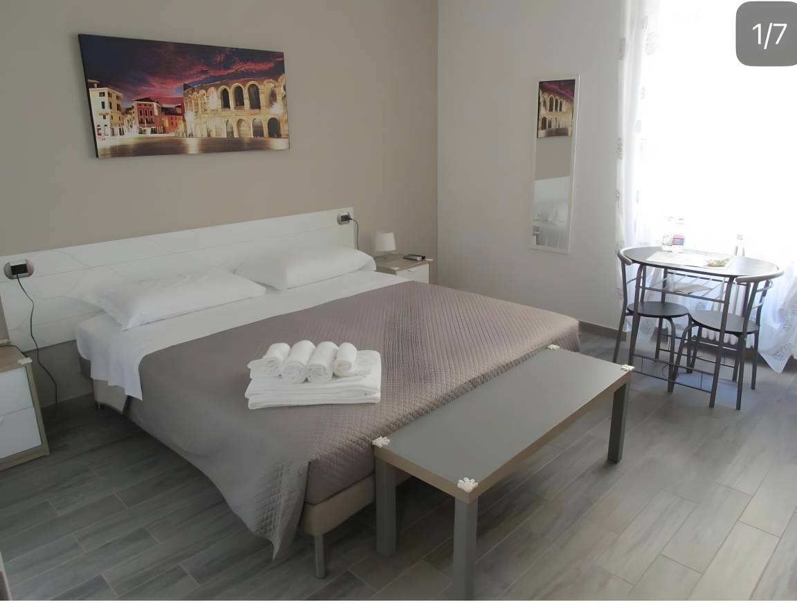 20 M² Locanda ∙ 1 Camera Da Letto ∙ 2 Ospiti - Verona