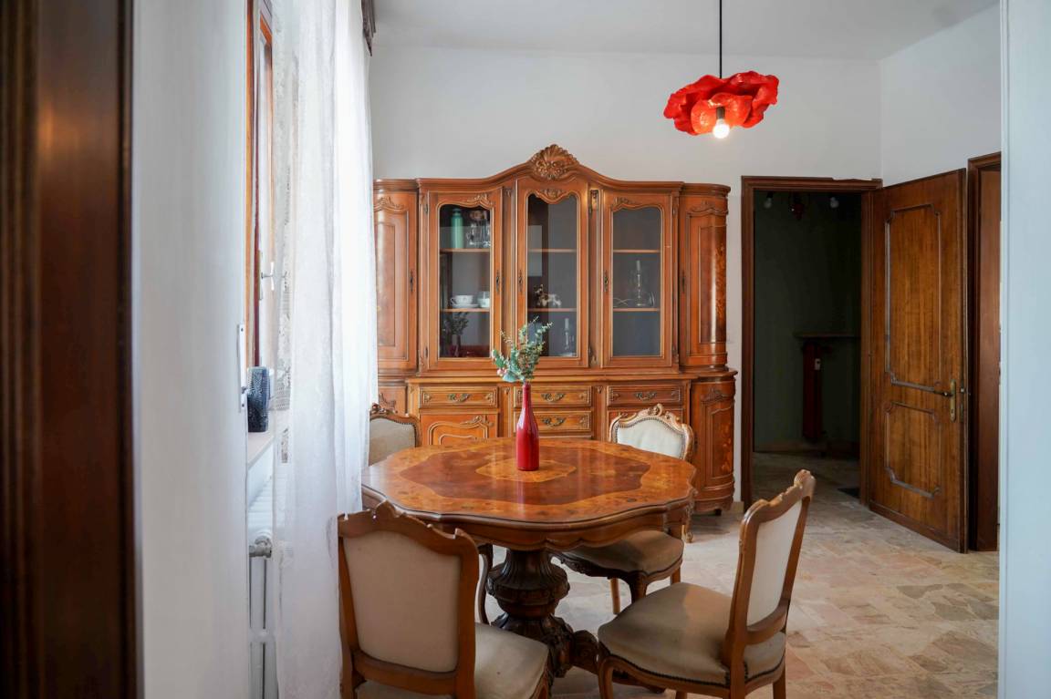 76 M² Apartamento ∙ 2 Habitaciones ∙ 4 Huéspedes - Alessandria