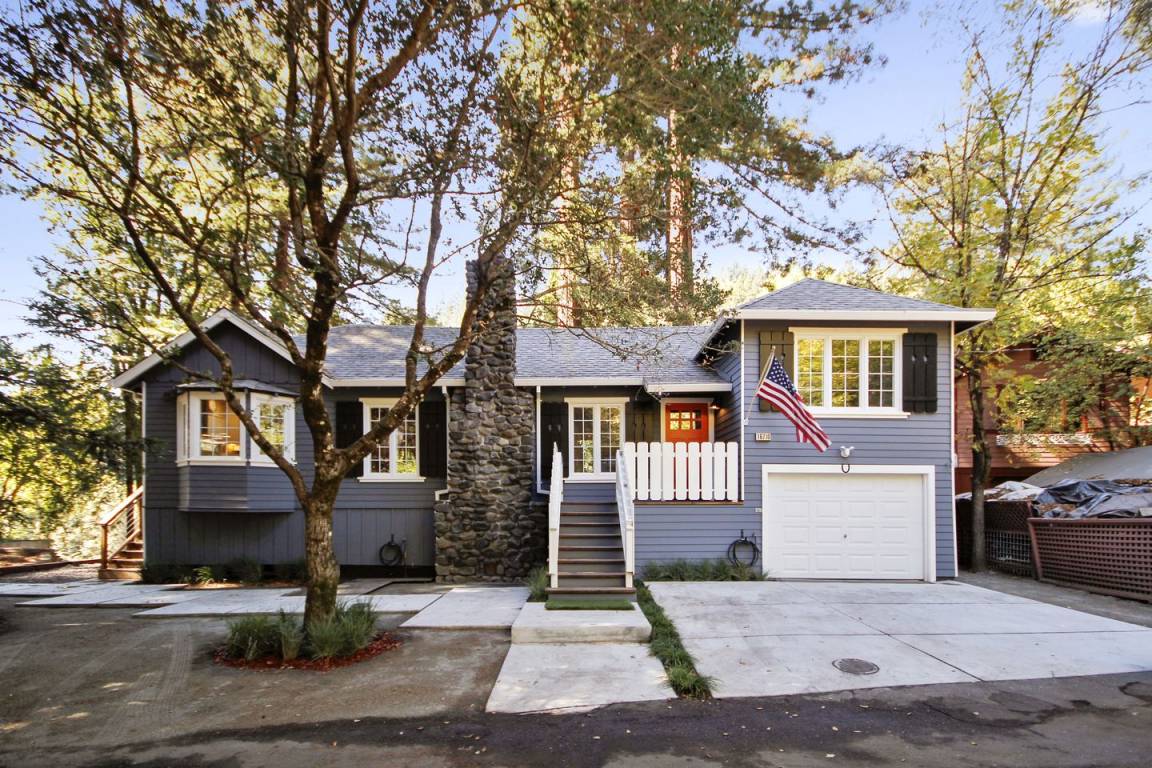 House ∙ 1 Bedroom ∙ 8 Guests - Guerneville, CA