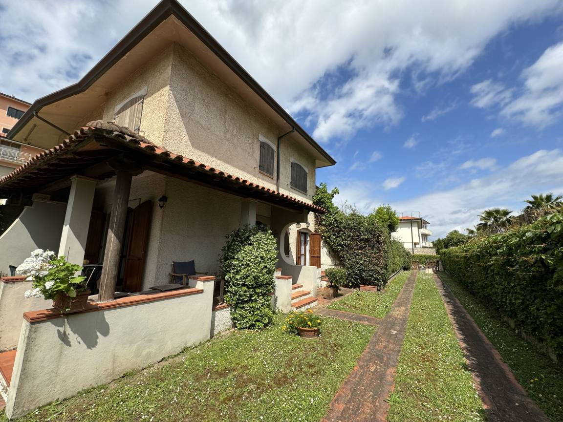 Villa ∙ 2 Chambres ∙ 6 Personnes - Viareggio