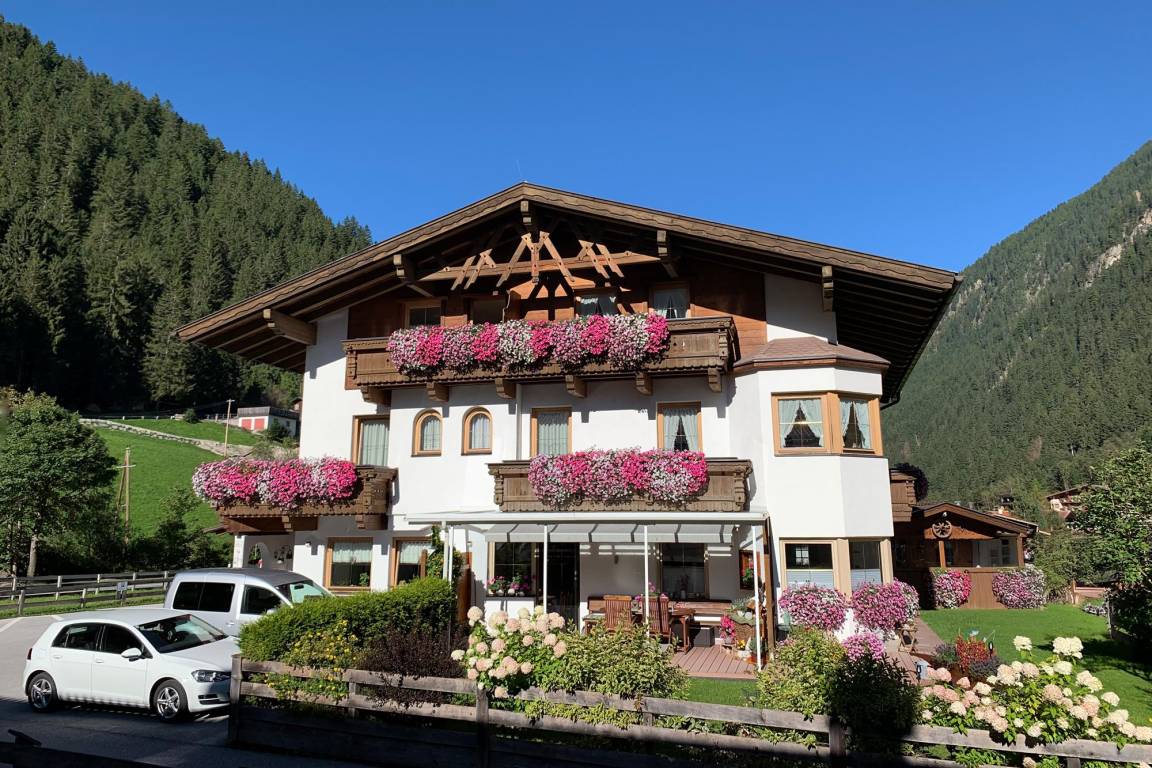25 M² Hôtel ∙ 1 Chambre ∙ 2 Personnes - Neustift im Stubaital