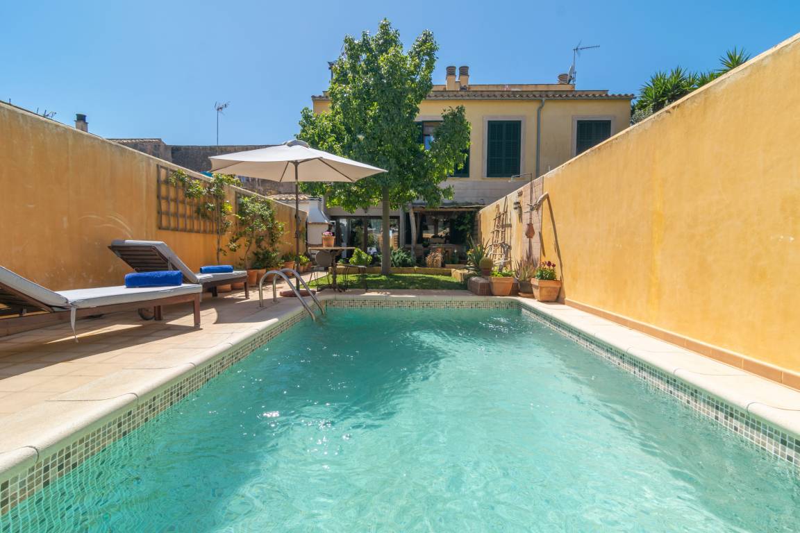 185 M² Villa ∙ 3 Bedrooms ∙ 5 Guests - Ses Salines