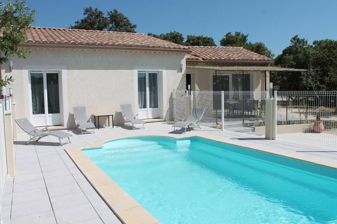 76 M² Gîte ∙ 3 Chambres ∙ 6 Personnes - Grignan