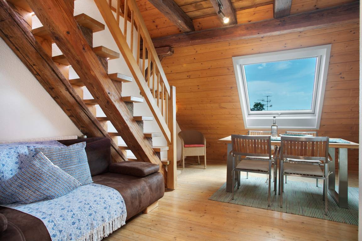 80 M² Ferienwohnung ∙ 3 Schlafzimmer ∙ 5 Gäste - Markdorf