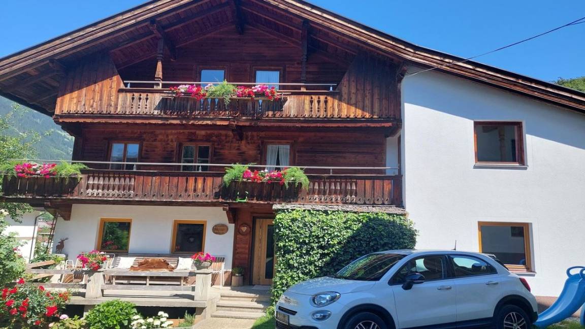 160 M² House ∙ 5 Bedrooms ∙ 10 Guests - Mayrhofen