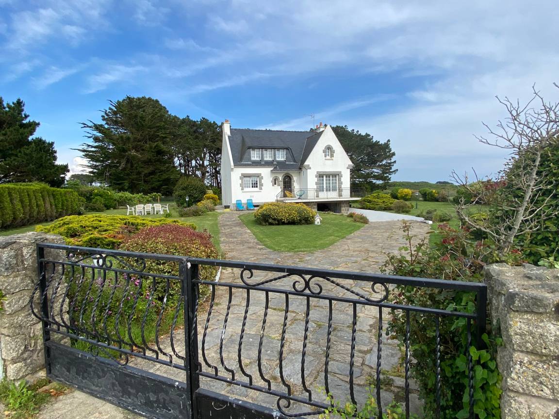 125 M² House ∙ 5 Bedrooms ∙ 9 Guests - Groix