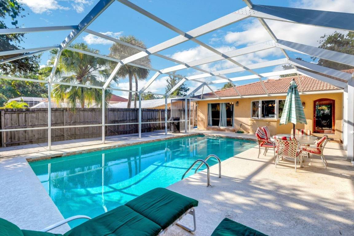 166 M² House ∙ 3 Bedrooms ∙ 8 Guests - Siesta Key, FL