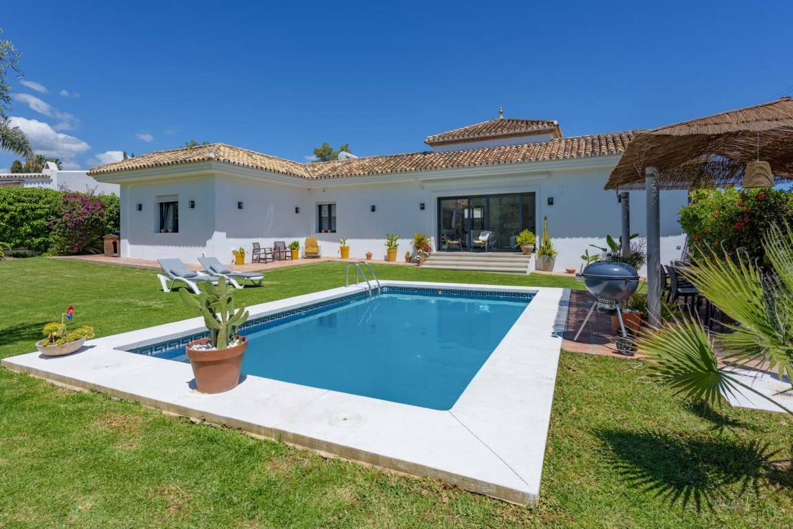 184 M² Villa ∙ 3 Bedrooms ∙ 6 Guests - San Pedro