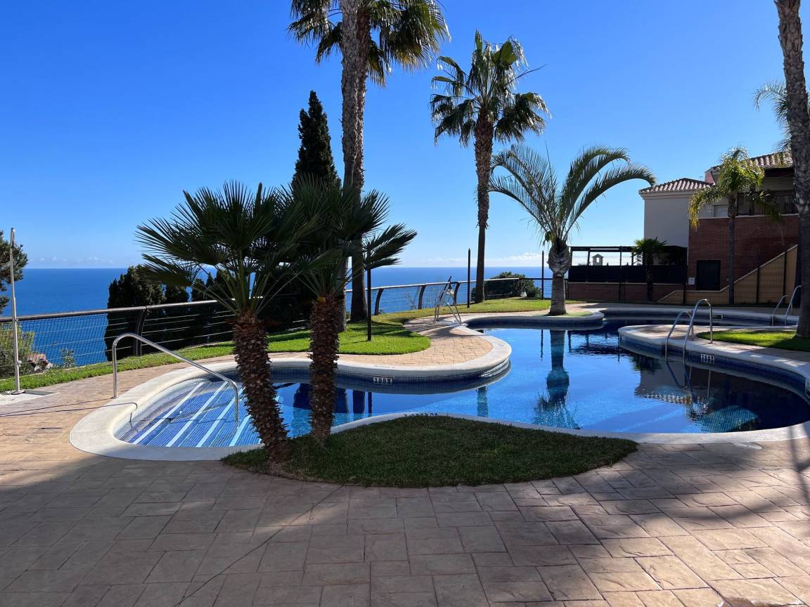 80 M² Apartamento ∙ 2 Habitaciones ∙ 4 Huéspedes - Almuñécar