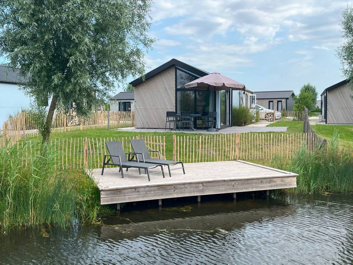 55 M² Ferienhaus ∙ 2 Schlafzimmer ∙ 4 Gäste - Kampen