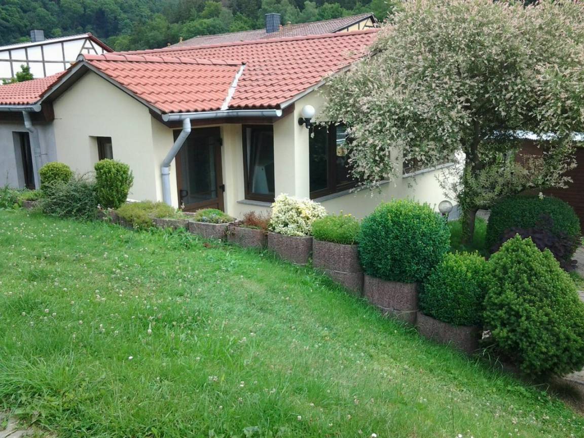 65 M² Ferienhaus ∙ 1 Schlafzimmer ∙ 4 Gäste - Sangerhausen