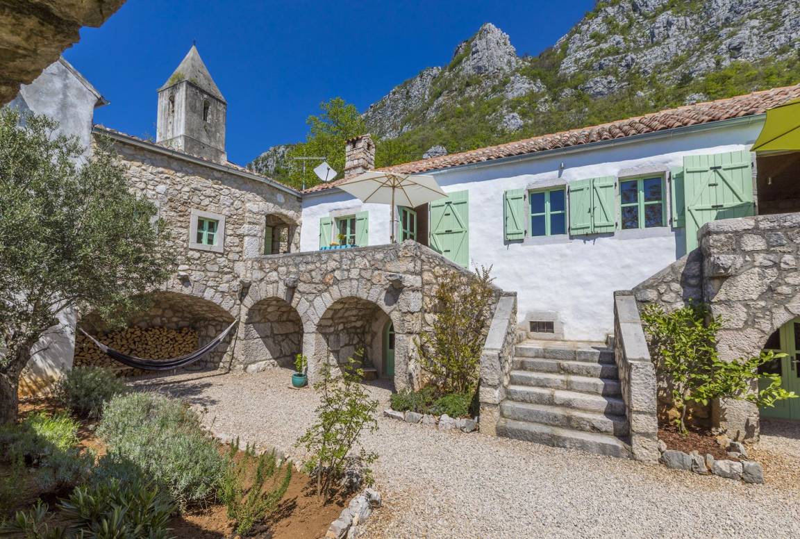 170 M² House ∙ 2 Bedrooms ∙ 6 Guests - Crikvenica