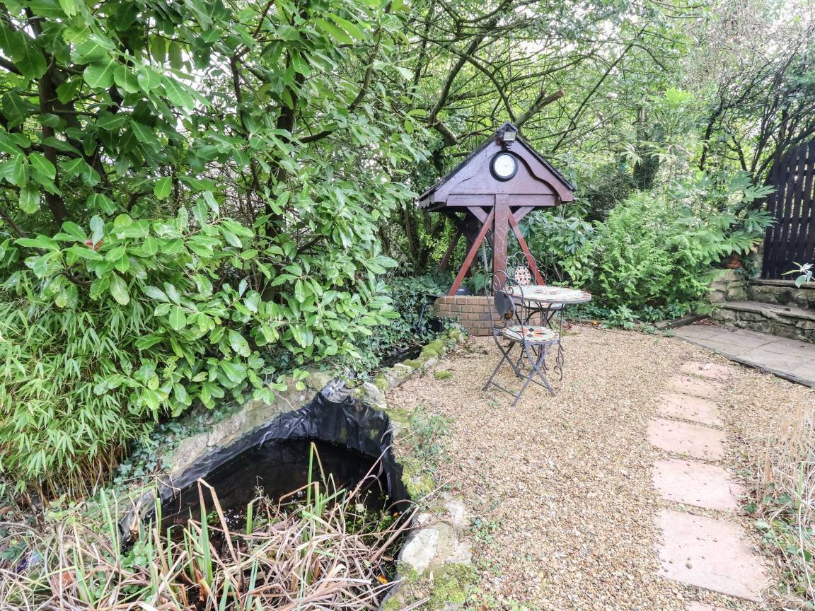 Cottage ∙ 2 Bedrooms ∙ 4 Guests - Mold